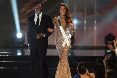 Iris Mittenaere : l'incroyable parcours de la plus belle Miss de l'univers