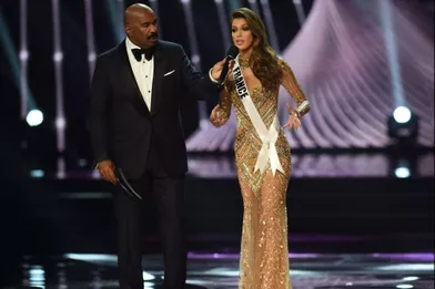 Iris Mittenaere : l'incroyable parcours de la plus belle Miss de l'univers