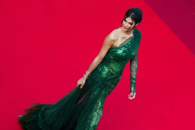 Sexy Match : Iris Mittenaere, l’envoûtante