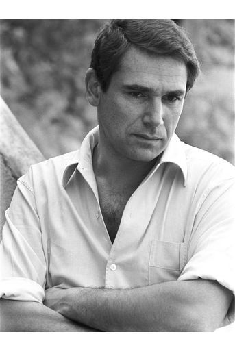 Robert Hossein, une vie et une carrière en images