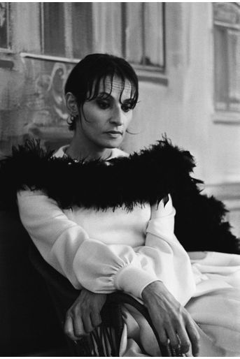 Hommage à Barbara, ses plus belles photos dans Paris Match