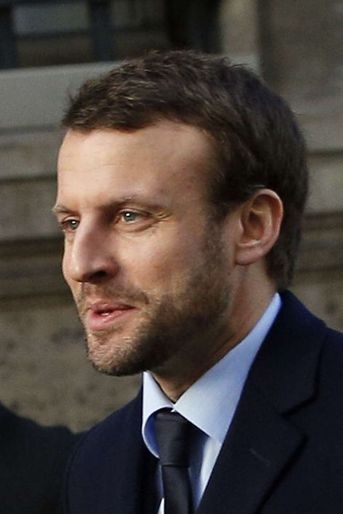 Une barbe pour Emmanuel Macron : Nouveau look pour la nouvelle année