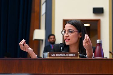 Mark Zuckerberg sous pression au Congrès