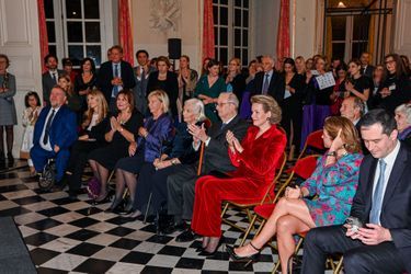 Reine Mathilde, sa belle-mère lui passe le flambeau pour Missing ...