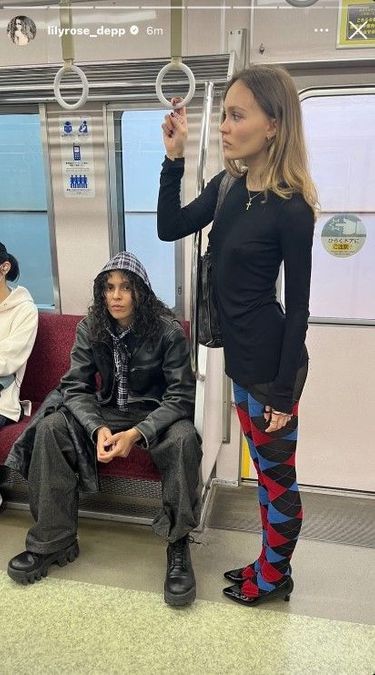 Lily-Rose Depp : photos de son escapade au Japon avec son amoureuse ...