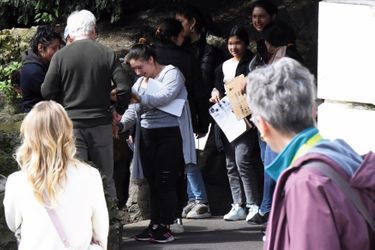 Dans les rues de Paris, sur les traces des pickpockets