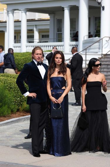 Le prince Constantin Alexios de Grèce s'affiche au bras de Brooks Nader ...