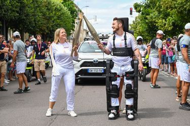 Kevin Piette entre dans l’histoire en portant la flamme olympique avec ...