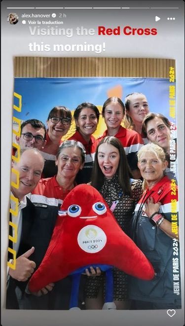 Alexandre Grimaldi apparaît aux Jeux olympiques, non loin de son père ...