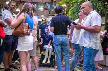 Sofian Ribes : virée parisienne d’un VIP en fauteuil