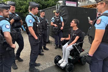 Sofian Ribes : virée parisienne d’un VIP en fauteuil