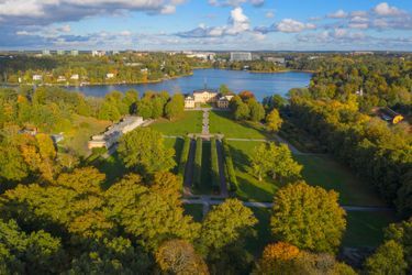 Le palais d’Ulriksdal, le château du petit prince Ulrik de Suède qui ne ...