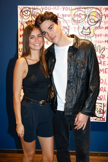 Qui est Paris Brosnan, le fils artiste de Pierce