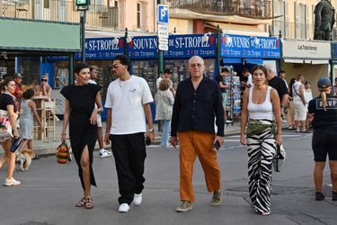 Cristina Cordula : vacances chics à Saint-Tropez avec son mari et son fils