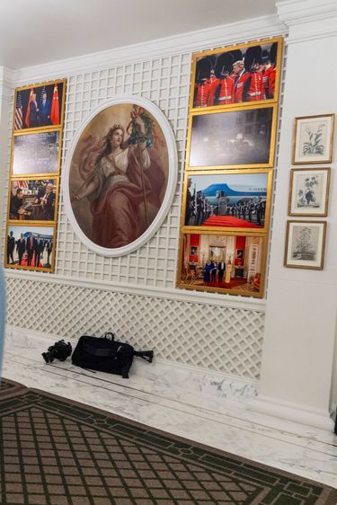 Donald Trump garde Poutine près de lui : son dernier cadeau exhibé à la ...