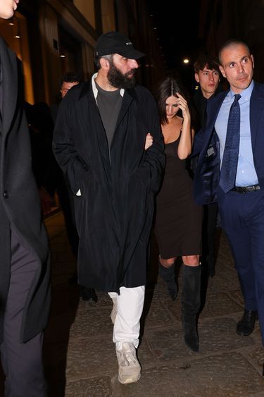 Emily Ratajkowski et Romain Gavras, l'amour à l'italienne dans les rues ...