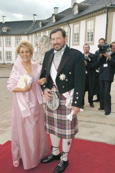 Mort de John Donaldson : quand le père de la reine Mary de Danemark la ...