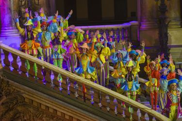 Les pirates et les princesses Disney accueillent les stars à l’Opéra