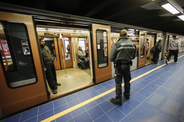 Bruxelles: la station de métro Maelbeek a rouvert