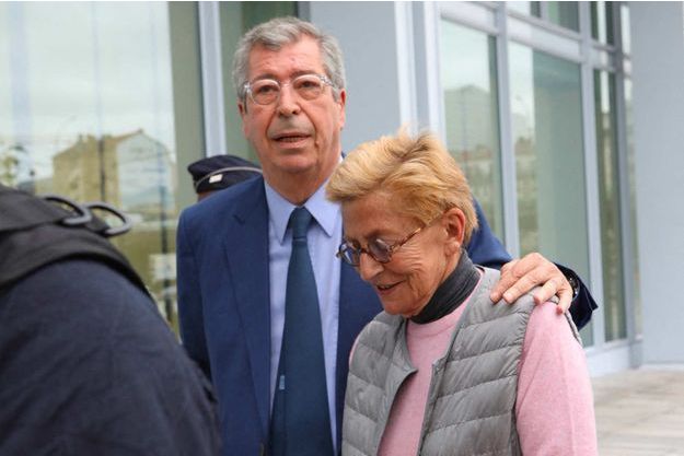 Isabelle Balkany révèle que son mari a été opéré d'"une tumeur au dos"