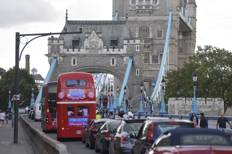 A Londres, le Tower Bridge tombe en panne et provoque la cohue