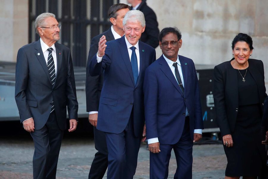 Clinton, Poutine et les dirigeants étrangers à Saint-Sulpice pour ...