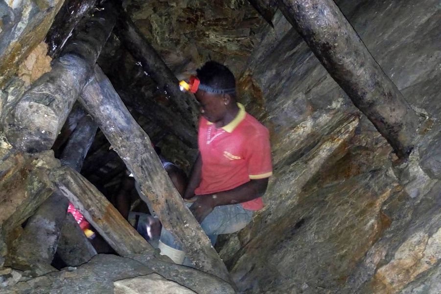 Effondrement d'une mine artisanale en RDC : les autorités redoutent une cinquantaine de morts