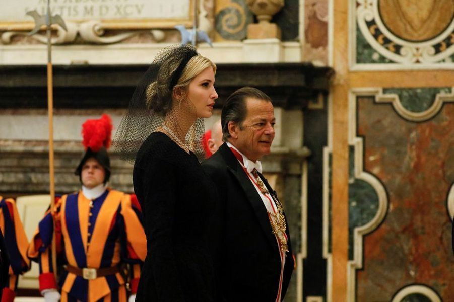 En images, Donald Trump rencontre le pape François