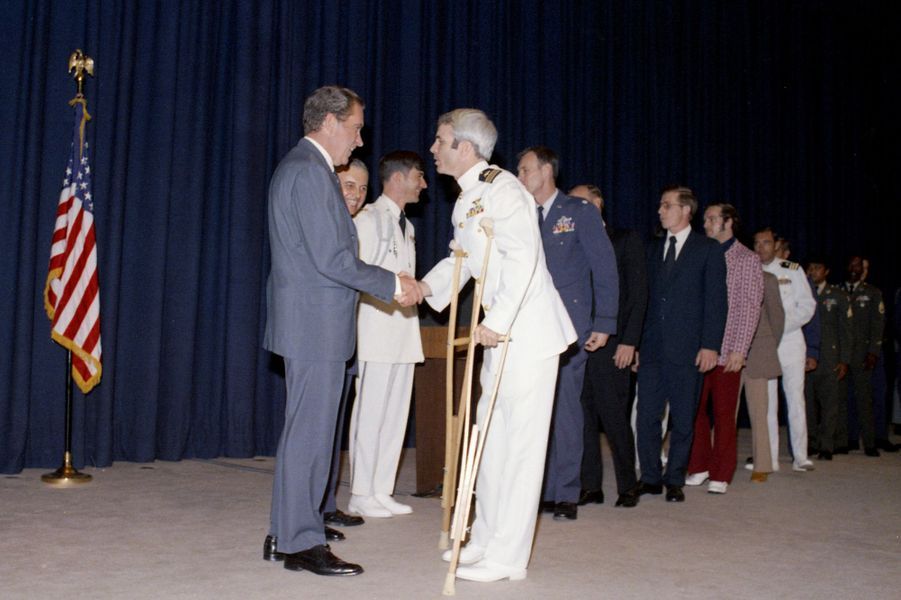 John McCain, une vie en images