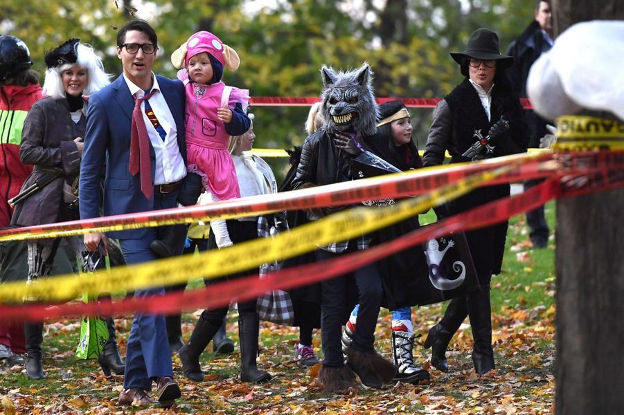 Justin Trudeau dévoile son identité cachée pour Halloween