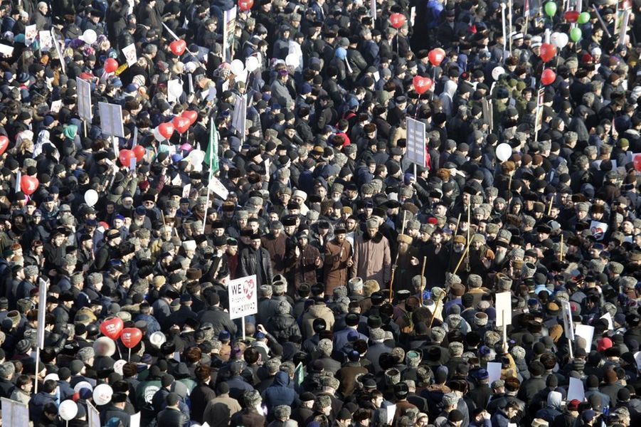 800 000 personnes dans les rues de Grozny - La Tchétchénie contre l ...