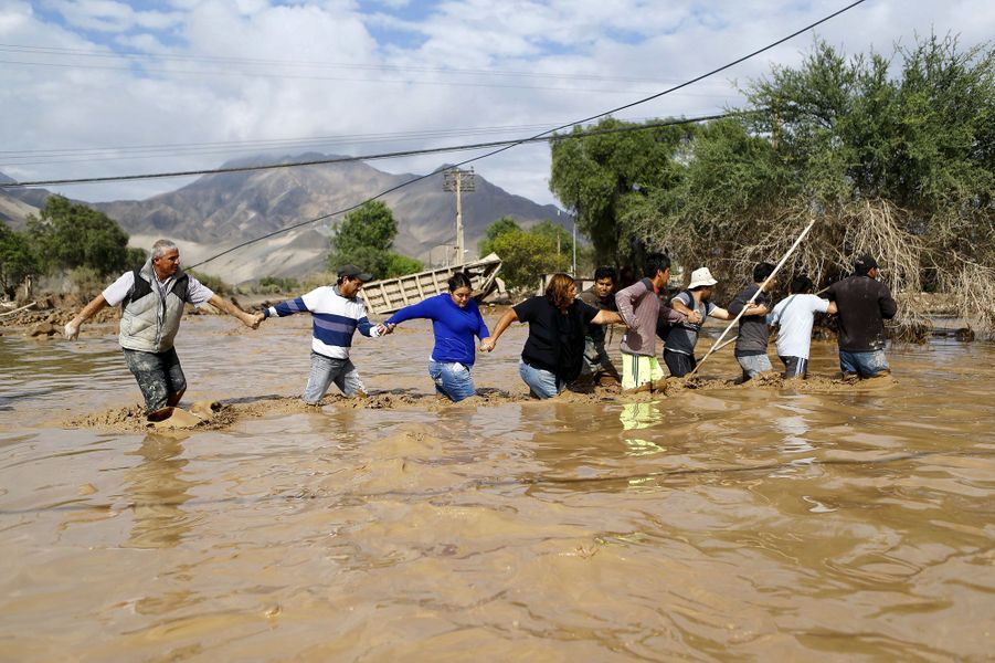 Six morts et des milliers de sinistrés - Le Chili sous les eaux