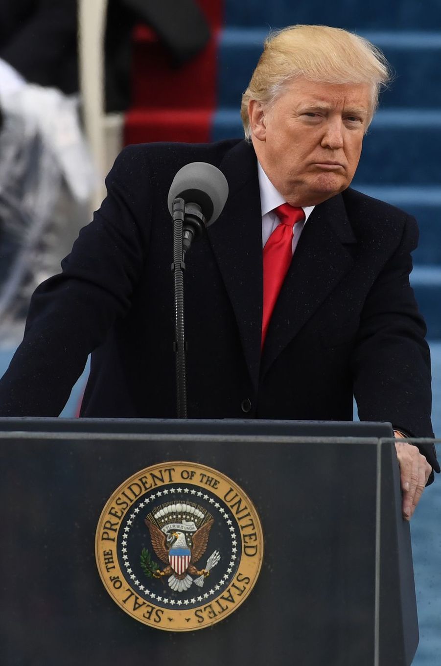 Les photos décalées des 100 premiers jours de la présidence de Donald Trump
