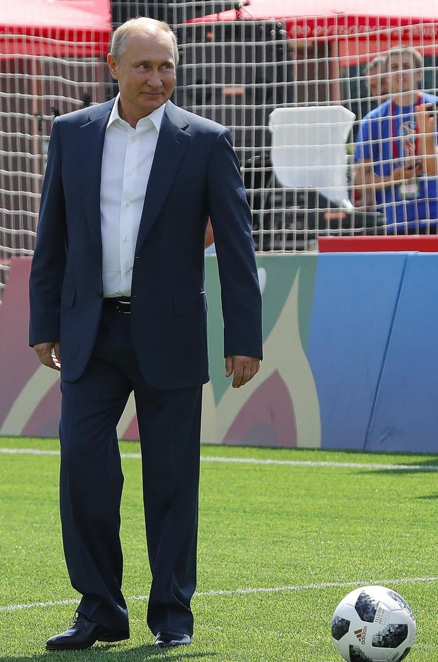 Partie de foot sur la place Rouge pour Vladimir Poutine et Ronaldo