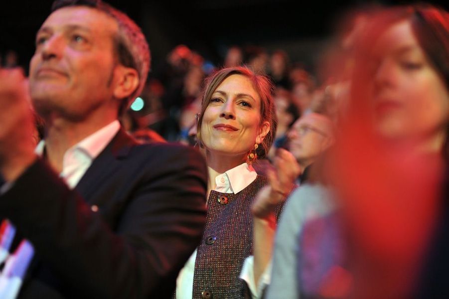 A Bercy, le soutien de Gabrielle Guallar à son compagnon Benoît Hamon