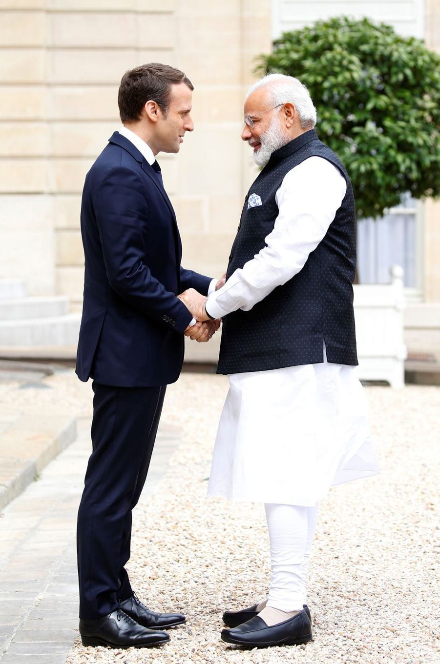 Face à Macron, Modi assure que l'Inde ira "au-delà" de l'accord de Paris