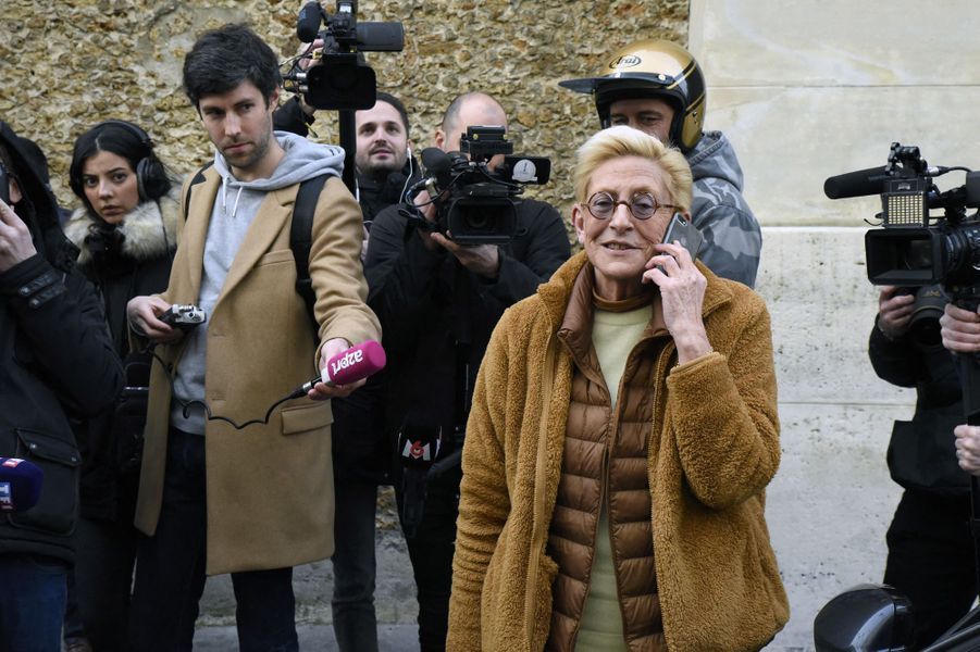 En images. Patrick Balkany sort de prison, son épouse Isabelle fait le show