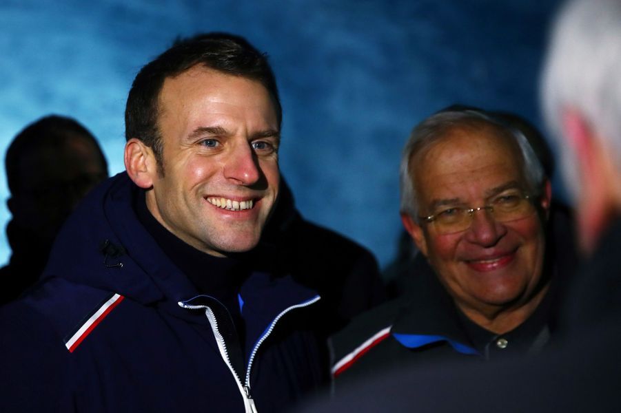 Sur la Mer de Glace privée de neige, Macron mesure les effets du ...