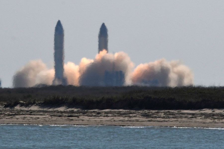 Les images du crash de la fusée Starship de SpaceX