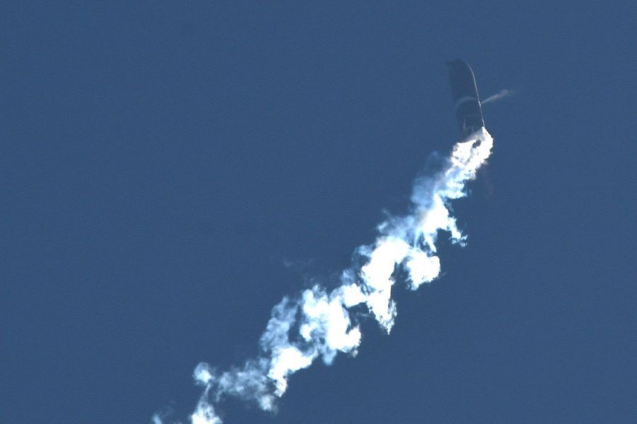 Les images du crash de la fusée Starship de SpaceX