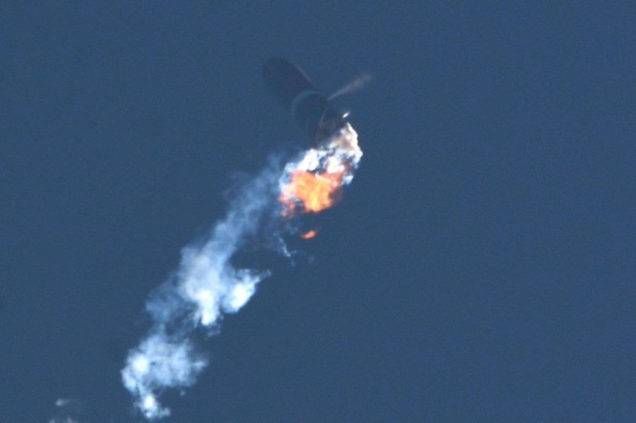 Les images du crash de la fusée Starship de SpaceX