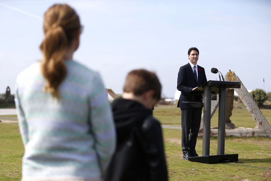 L’émouvante visite de Justin Trudeau, en famille à Juno Beach
