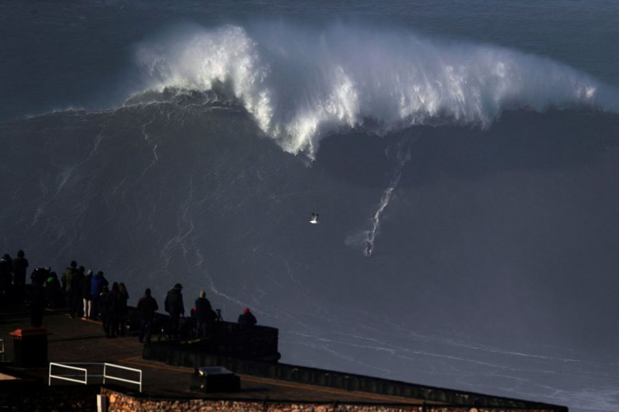 Défier la vague la plus haute du monde