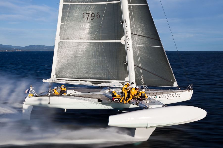 L'“Hydroptère”, oiseau des océans