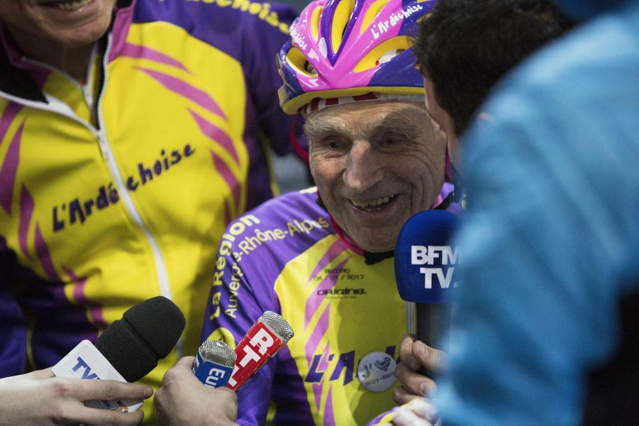 La nouvelle performance de Robert Marchand, 105 ans, en images