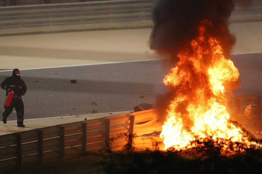 Romain Grosjean miraculé, les images de son accident spectaculaire en Formule 1