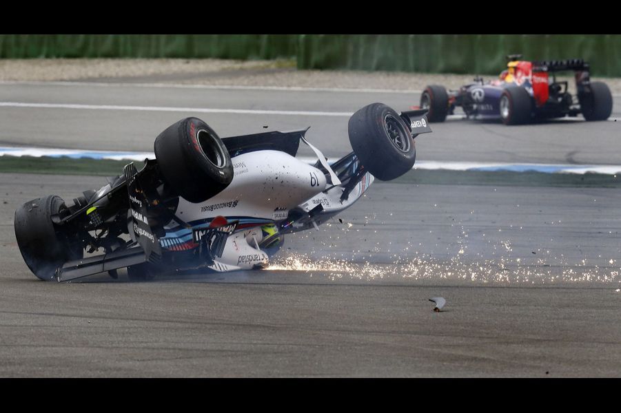 Grand Prix d'Allemagne de F1 - Le spectaculaire accident de Massa en images