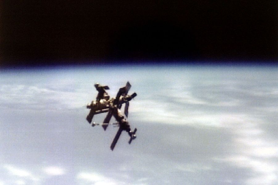 Il y a quinze ans, la station Mir se crashait dans le Pacifique