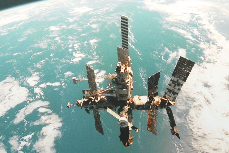 Il y a quinze ans, la station Mir se crashait dans le Pacifique