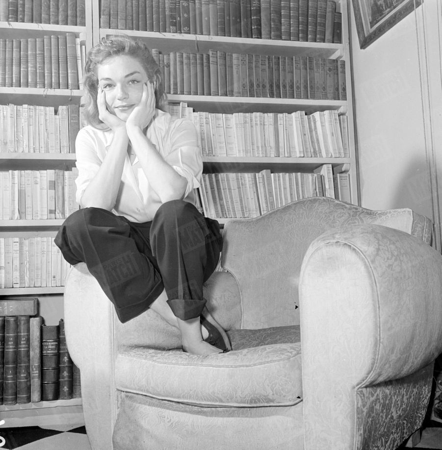 Photos : Simone Signoret dans Paris Match